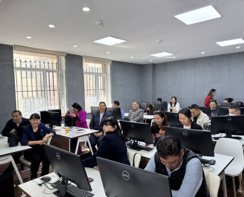 Монголын нийтийн аж ахуйн үйлчилгээний холбоо Mnaauh